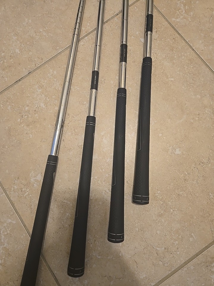 NIKE GOLF NDS Irons 6,7,8,9 with NDS uni flex steel shafts Good grips ...