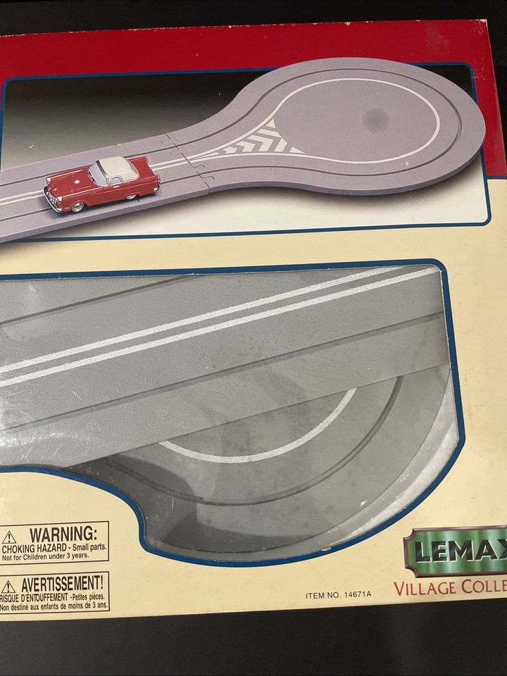 Lemax Classic Car Set with 2-Way Road Pattern 14677A Village Collection ...