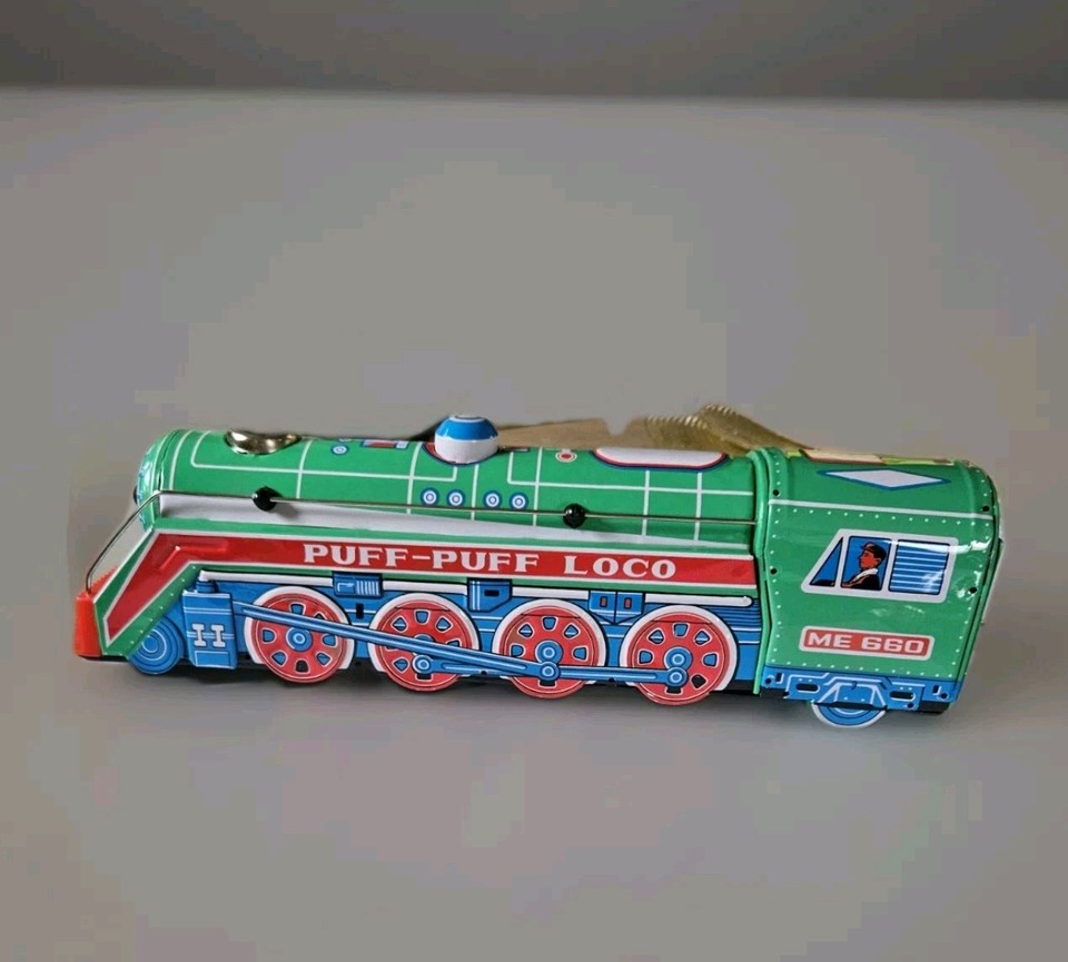 Puff-Puff Loco; Battery-Operated Tin Train Locomotive ME 660; Mint in ...