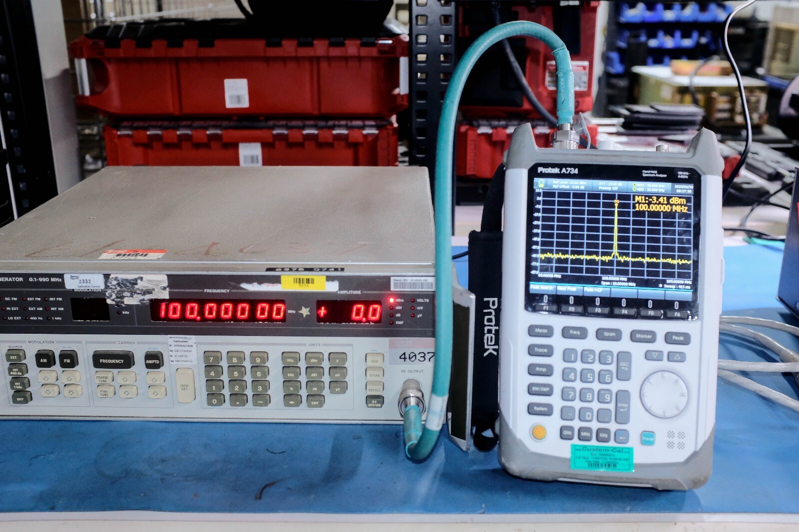 Agilent HP 8656B 0.1-990MHz Signal Generator -127 to +13dBm OPT 001 ...