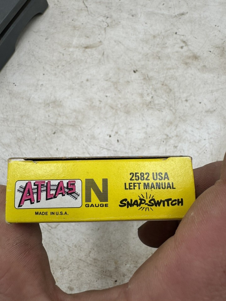 Atlas 2582 N Left Hand Manual Snap Switch Turnout | eBay