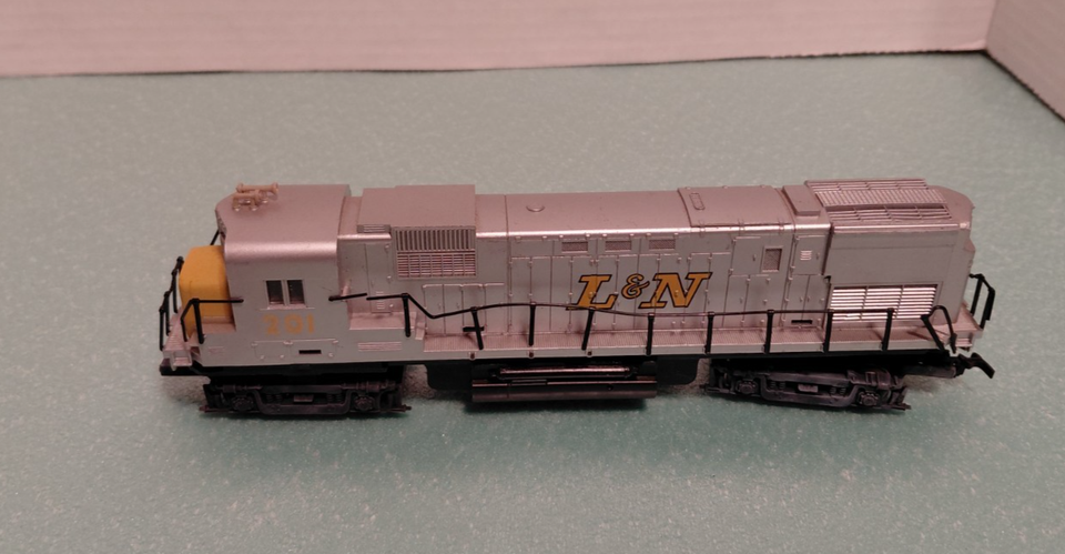 HO L&N ALCO 430 #201 DIESEL LOCOMOTIVE Shell & Chassis Need Help | eBay