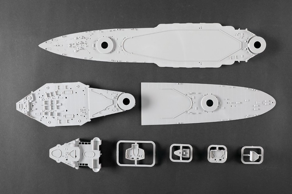 Trumpeter 05378 1/350 HMS Royal Oak Battleship Precision Assembly Model ...