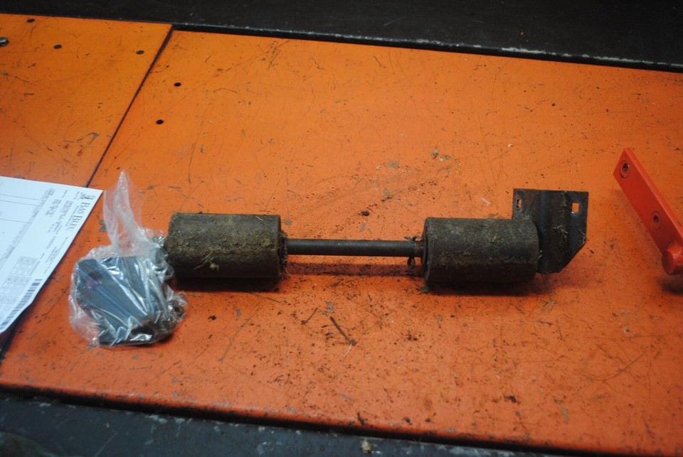 Simplicity SunStar 20 18 Mower Deck Anti-Scalp Roller 48" deck Duetz ...