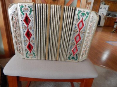 Star Concertina and case 102 Key 5 switch B flat box. | eBay