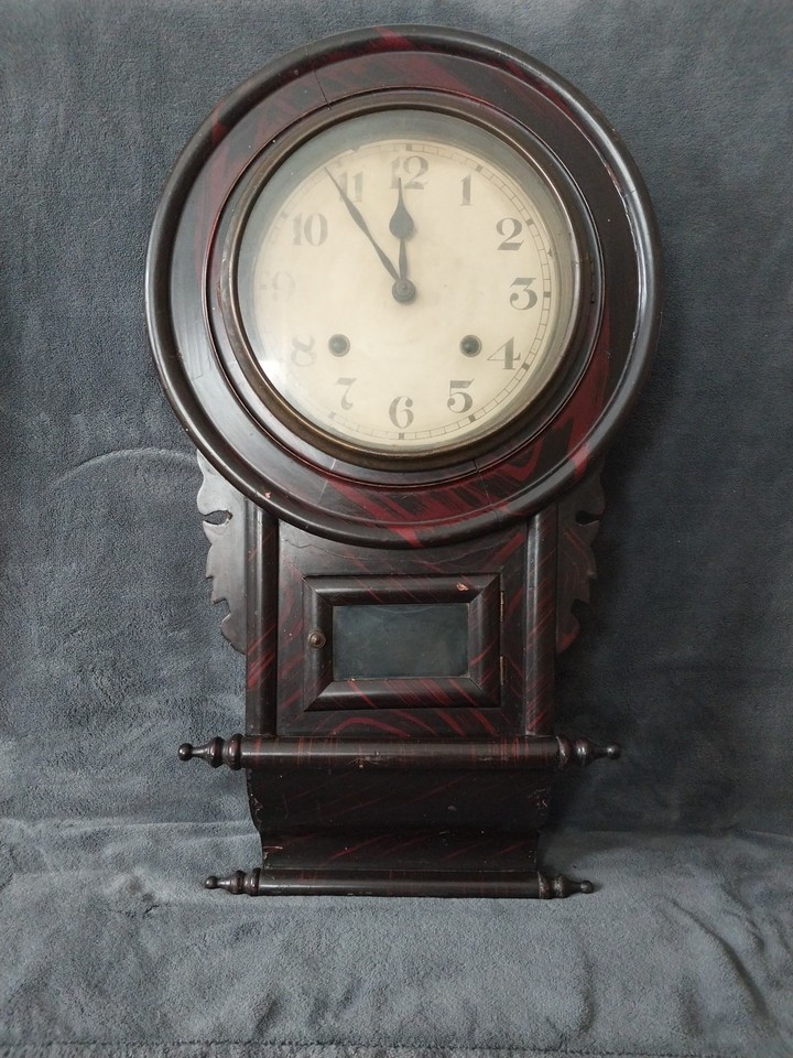 New Haven Key Wind Pendulum Striking Wall Clock Circles Face Unusual ...