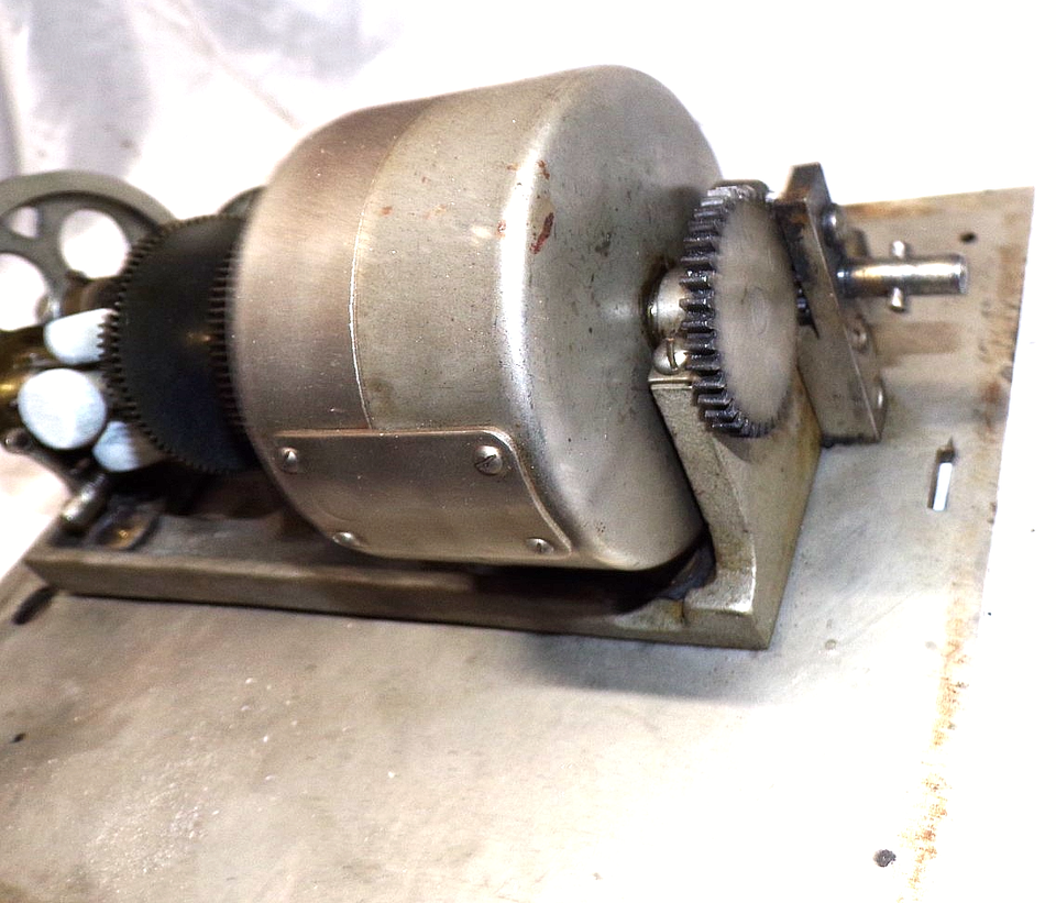 COLUMBIA CYLINDER MODEL HG PHONOGRAPH BEDPLATE AND MOTOR | eBay