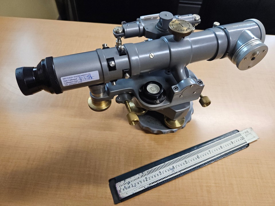 Brunson 545-1, Serial Number: 91477 Precise Level with Micrometer AND ...