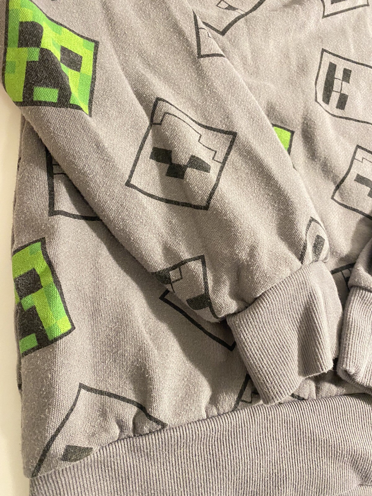 2020 Minecraft gray Creeper Mojang Jinx Youth Large L… - Gem