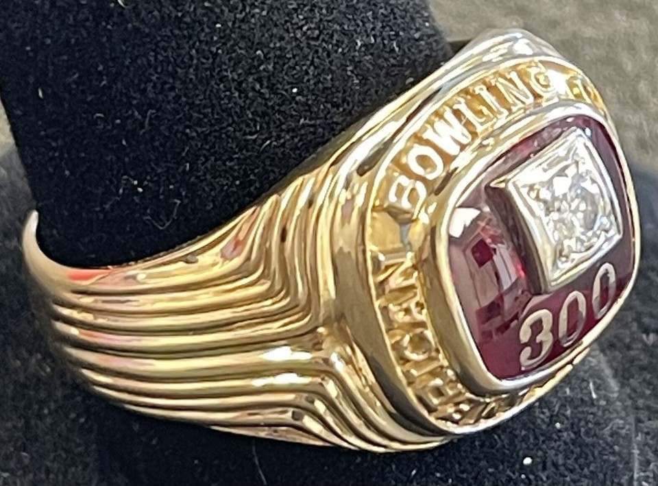 10K Gold & Diamond American Bowling Congress 300 Game Ring..Tj835 | eBay