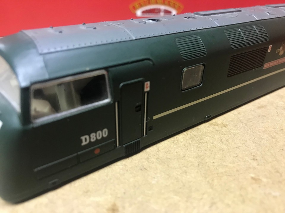 Bachmann Class 42 D800 "Sir Brian Robertson" Warship BR Green Livery ...