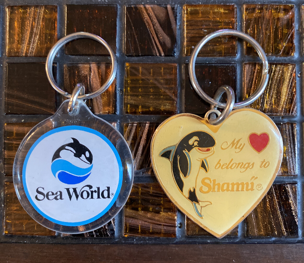 SeaWorld/Shamu Keychains | eBay