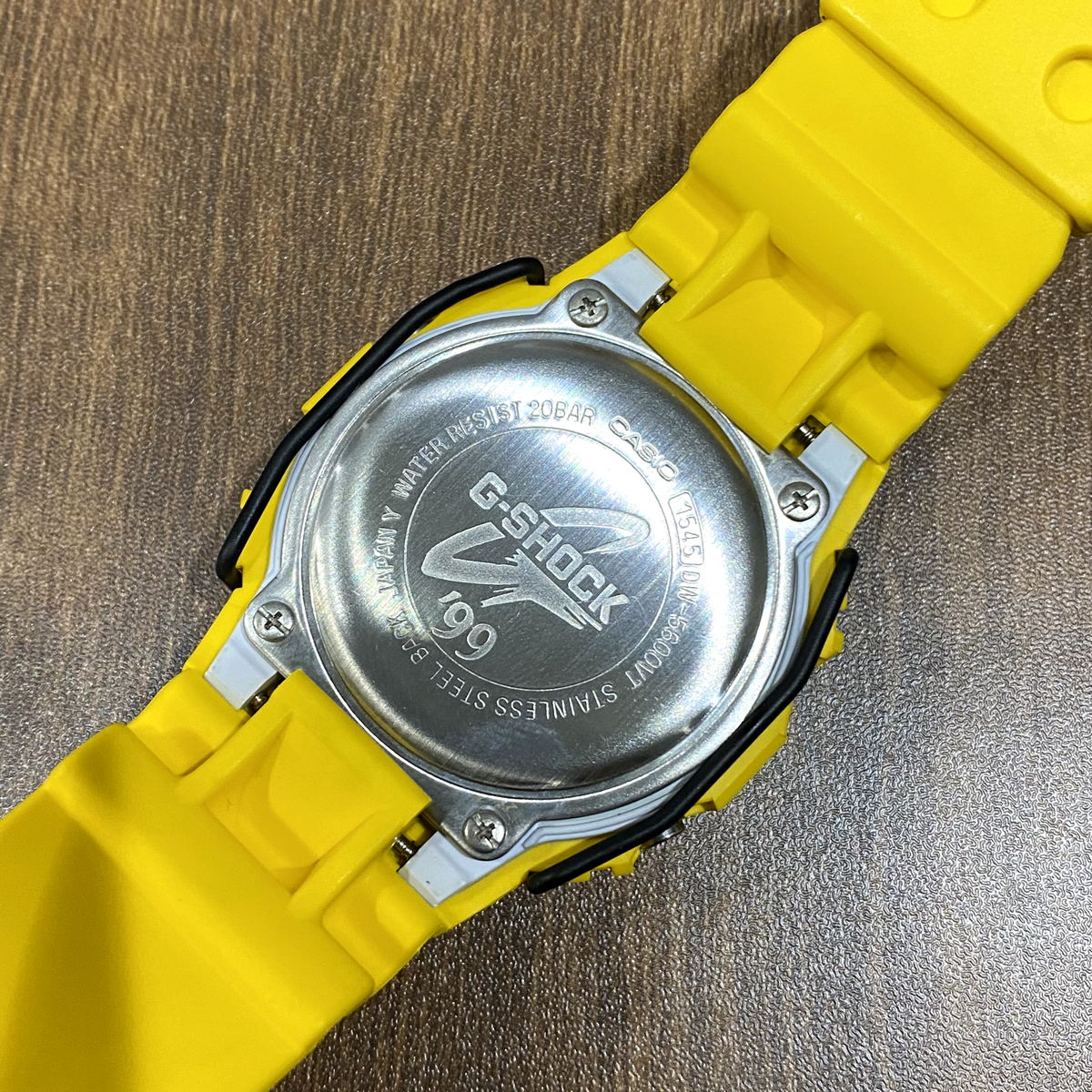 CASIO G-SHOCK DW-5600VT-9T Charm FairyYellow RARE Dead Stock CASIO G-SHOCK DW-5600VT-9T Charm FairyYellow RARE Dead Stock