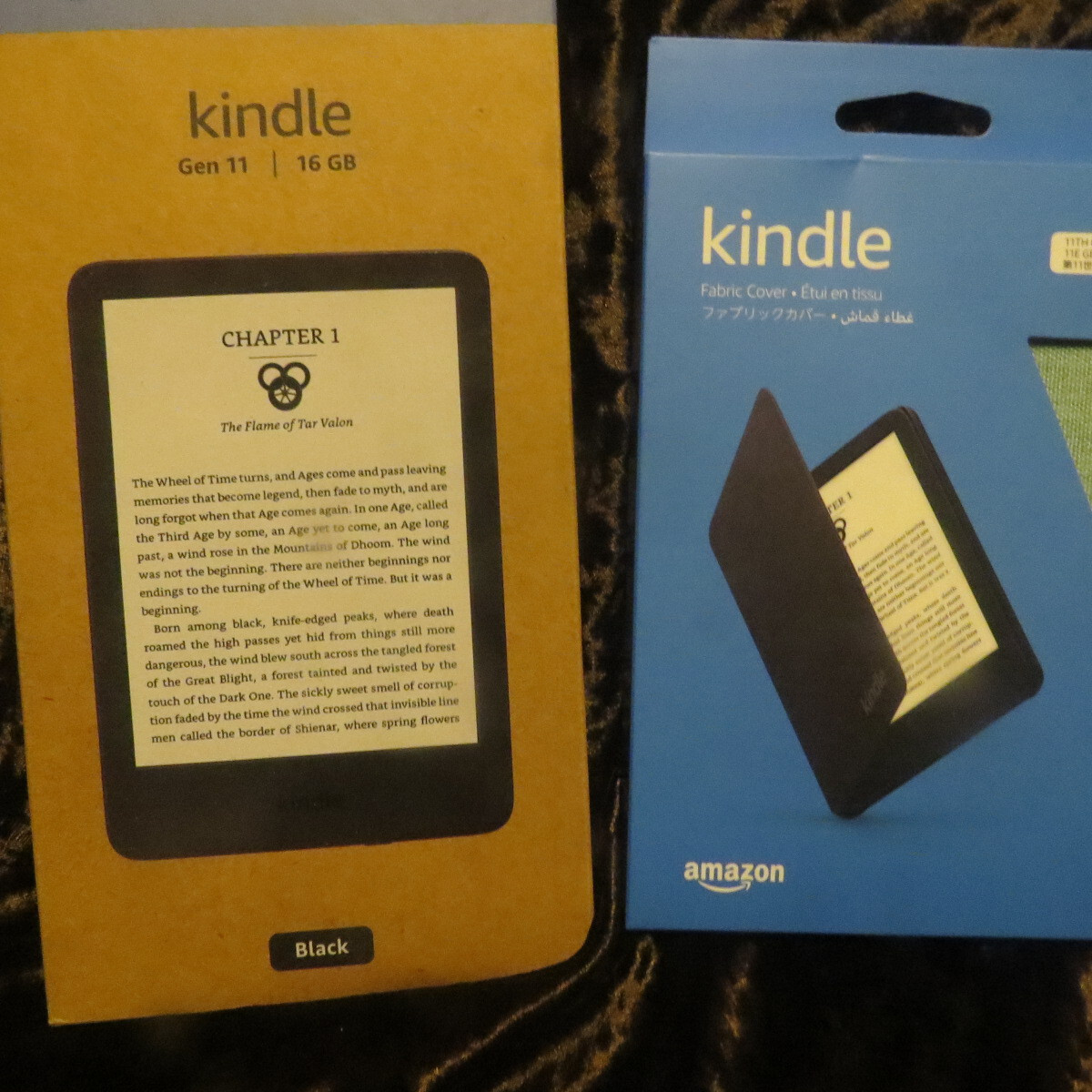 Amazon Kindle 11th Gen 16GB 2024 release Black & Amazon fabric case Bundle