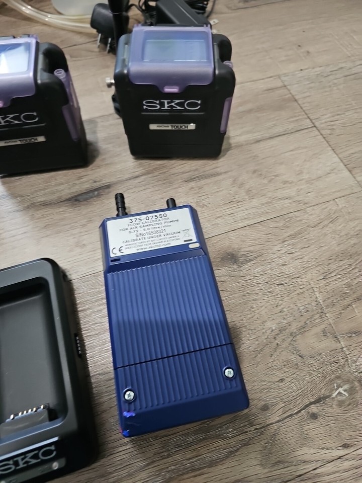 Air Sampling Vacuum Pumps Set Of 4 And Flow Calibrator And Acessories ...