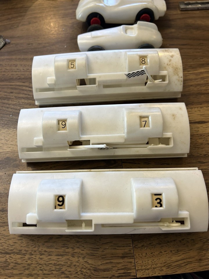 Lot Of (3) ELDON Slot Cars & 3 ROAD RACE ACCESSORY LAP COUNTER BRIDGE ...