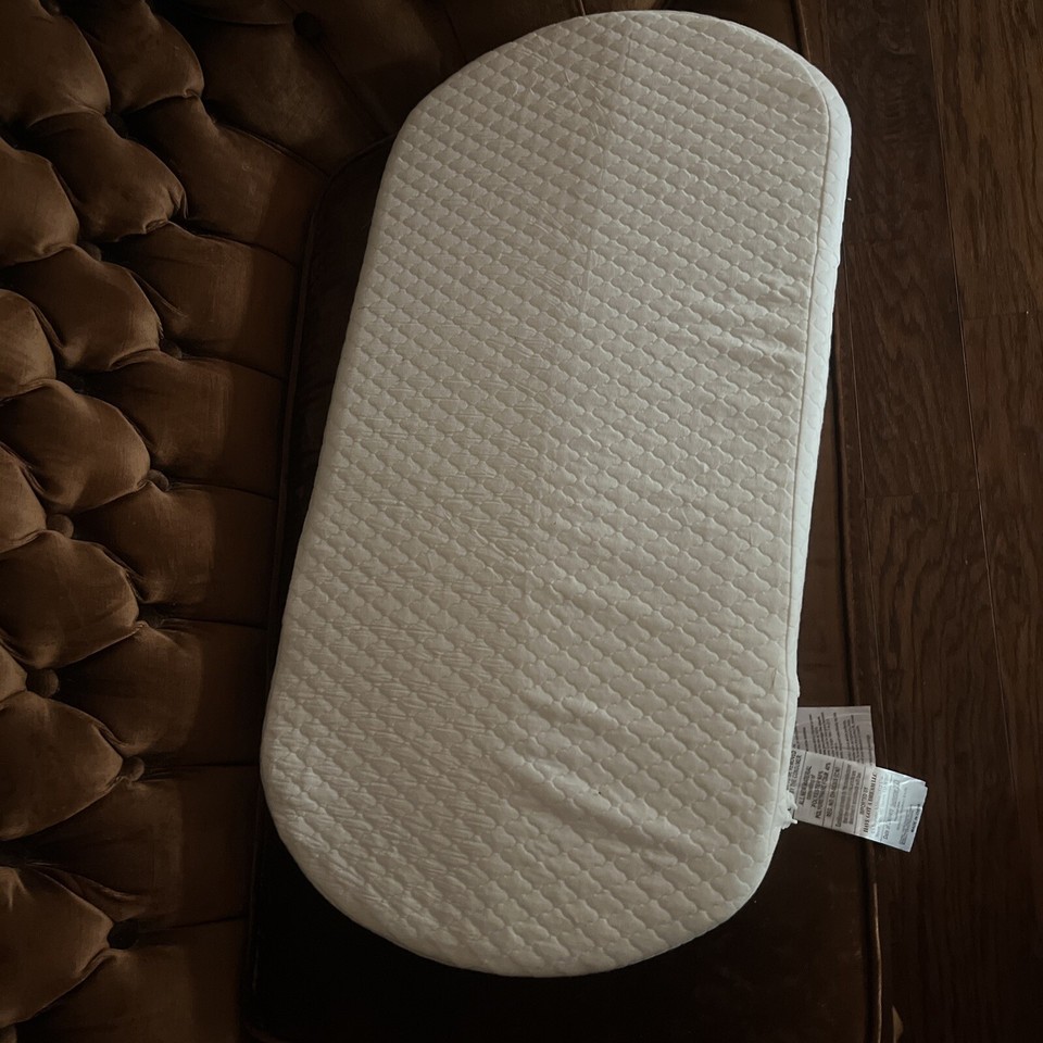 Bassinet Mattress, Oval Bassinet Mattress Pad with Waterproof Bamboo ...