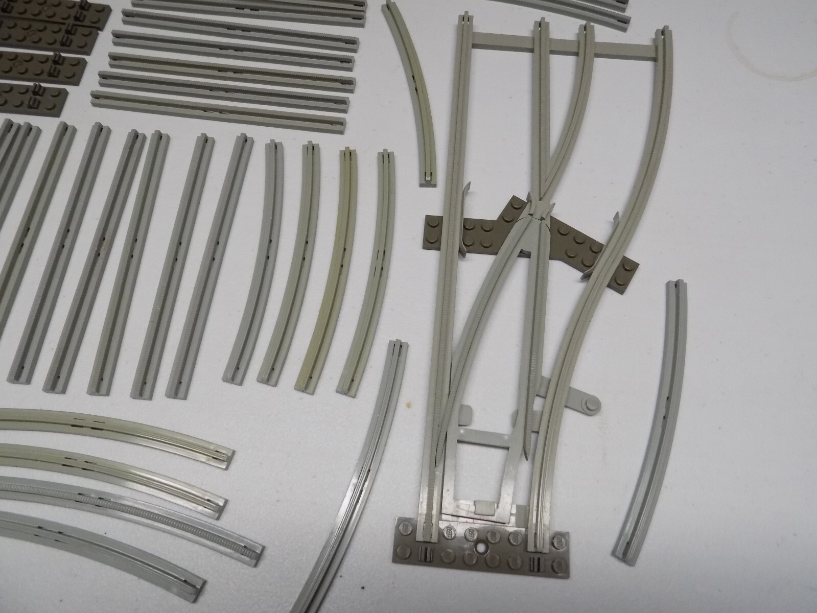 LEGO GRAY TRAIN TRACK LOT PLAIN RAIL STRAIGHT NO NOTCHES 3228 {WASHED ...