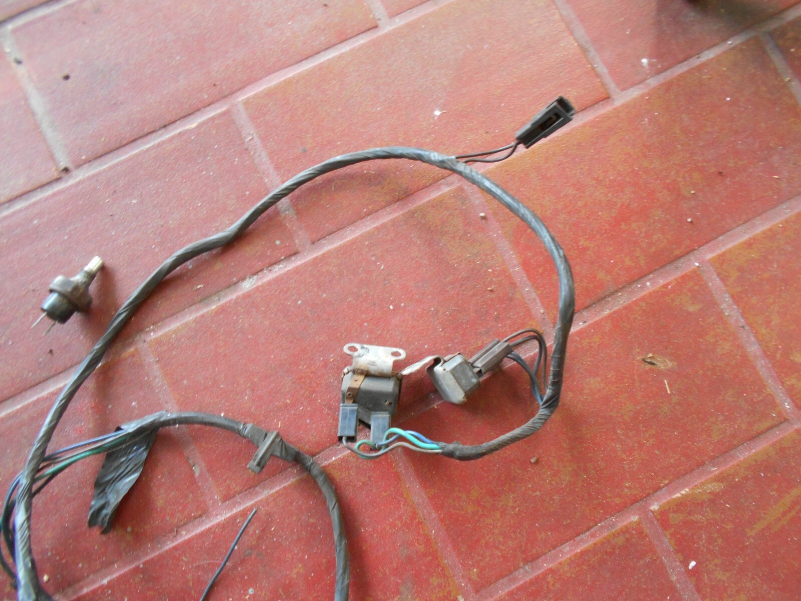 71 72 CHEVY C10 ESC ELECTRONIC SPARK CONTROL HARNESS C20 K5 K10 69 70 ...