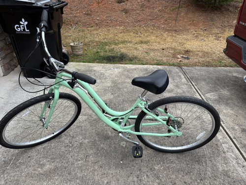 Huffy Parkside 27.5” Women’s Bicycle LOCAL PICK UP ONLY (TEMPLE, GA) NO ...