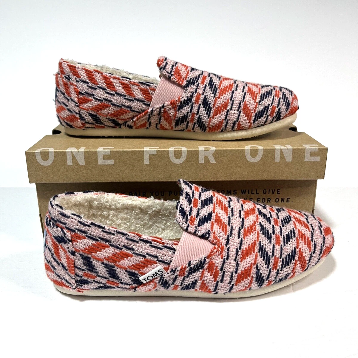 Chevron Toms