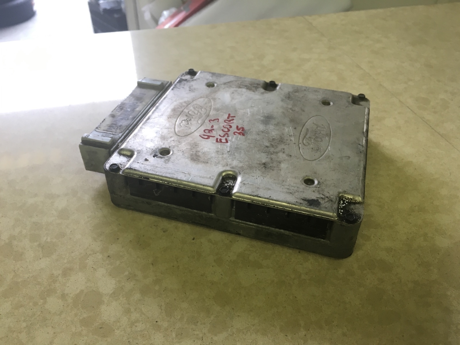 1992 93 FORD ESCORT OEM ENGINE COMPUTER BOX F2CF-12A650-MB | eBay