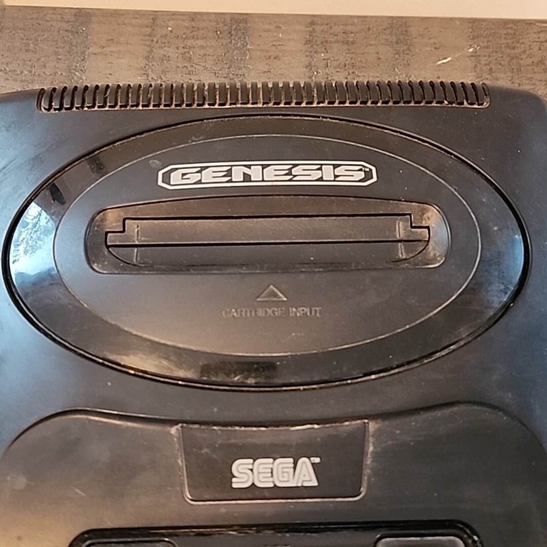 SEGA Genesis 2 Slim (MK-1631) Video Game System Bundle w/ 1 Controller ...