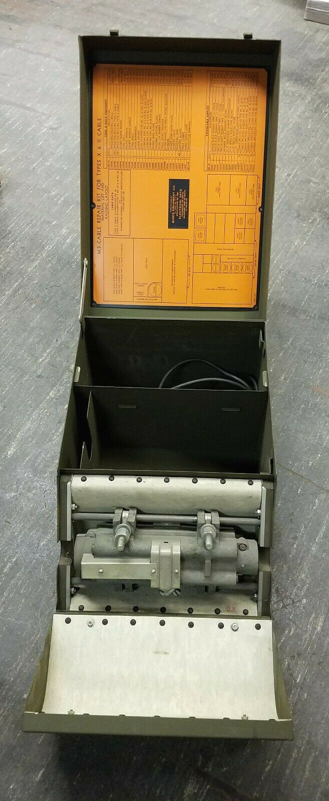 US Army Signal Corps M3 Cable Cutter / Communications Wire Repair Kit ...