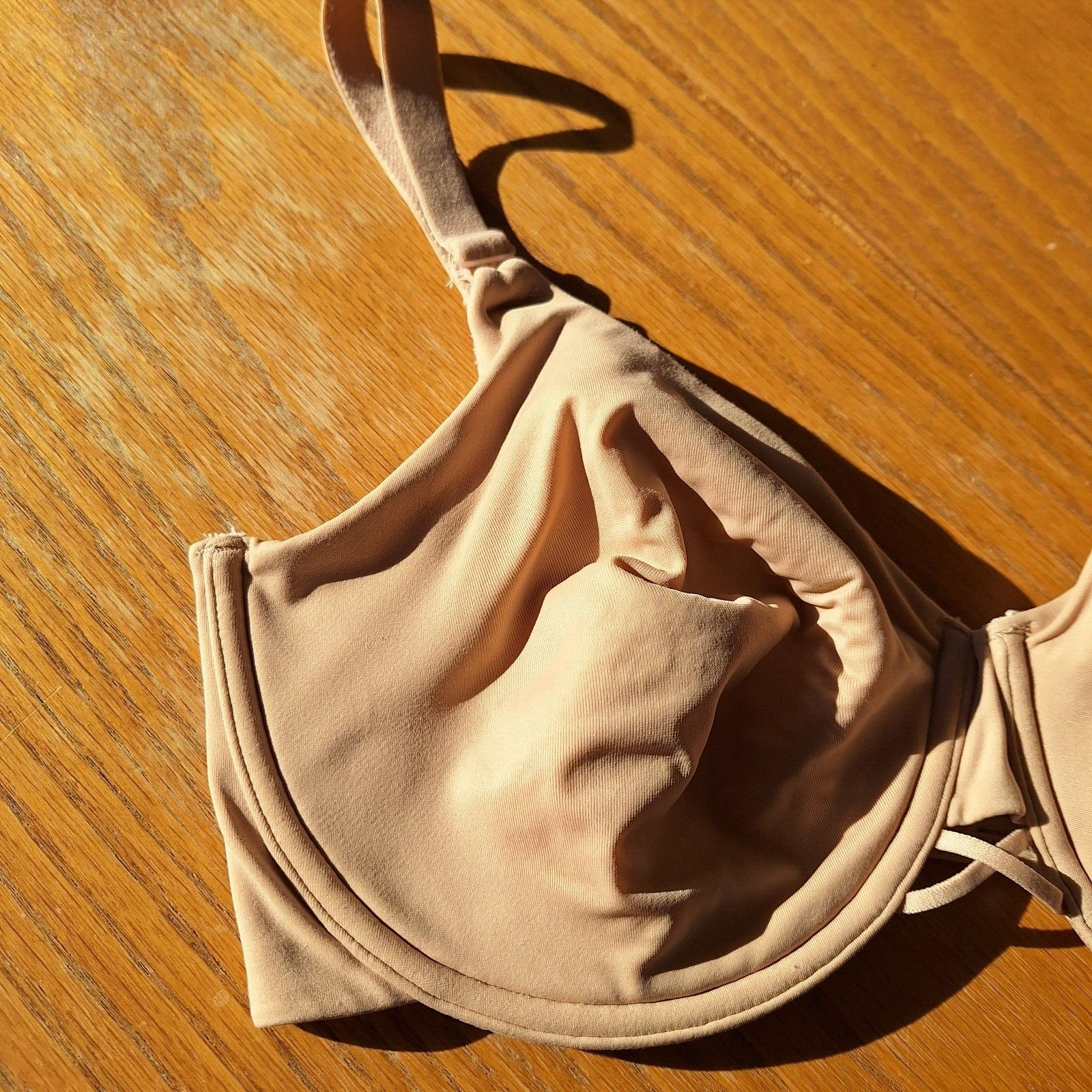 vanity fair womens bra beige color size 36DD - Gem