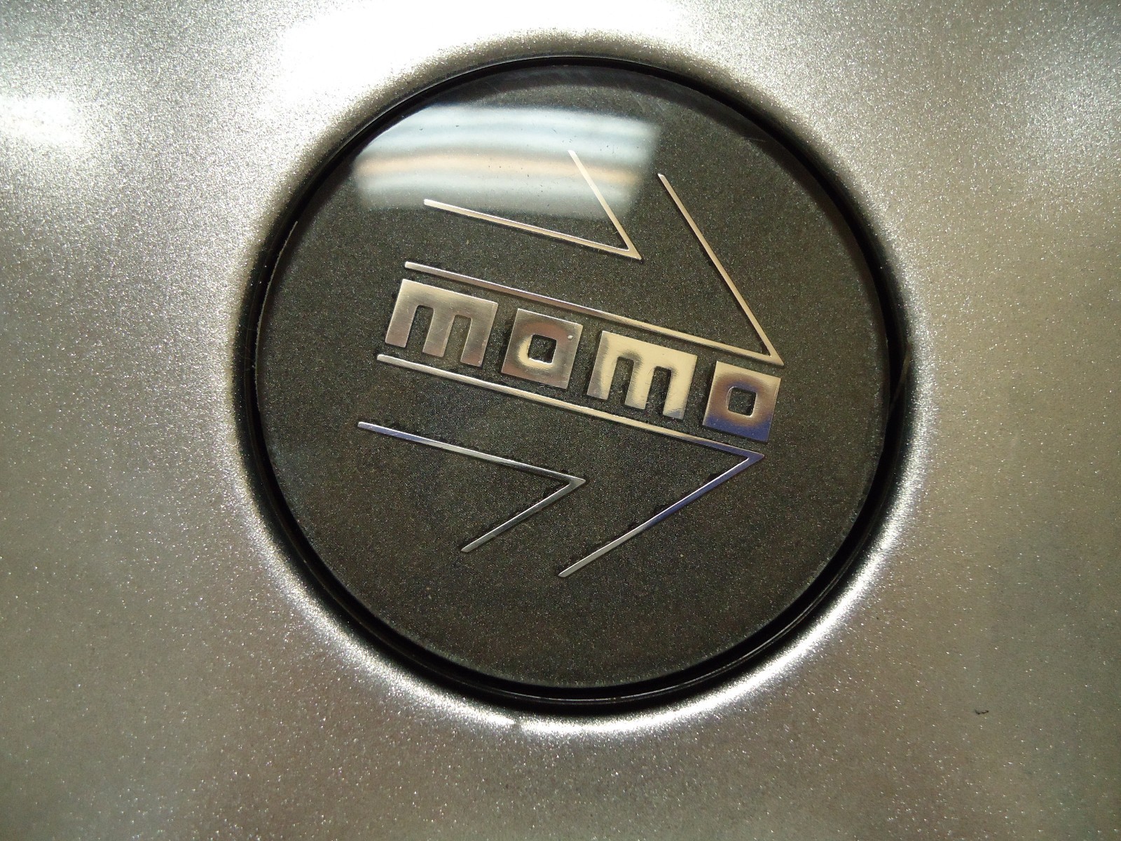 MOMO CENTER CAP/SILVER Wheel/Rim CAP 7 3/4"-MINT!! (1EA)WOW! SHIPS FREE ...