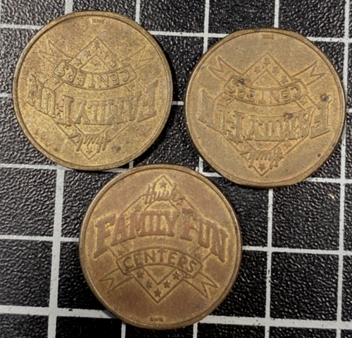 Token Huisk Family Fun Centers Brass LOT OF 3 Round Game Arcade Tokens ...