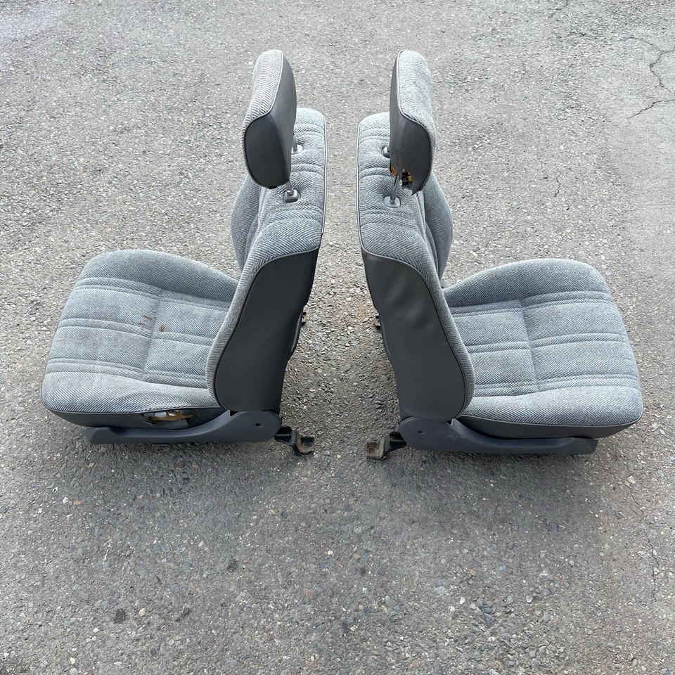 Toyota Pickup Truck Bucket Seats 4WD 4X4 22RE SEAT 4Runner SR5 Gray ...