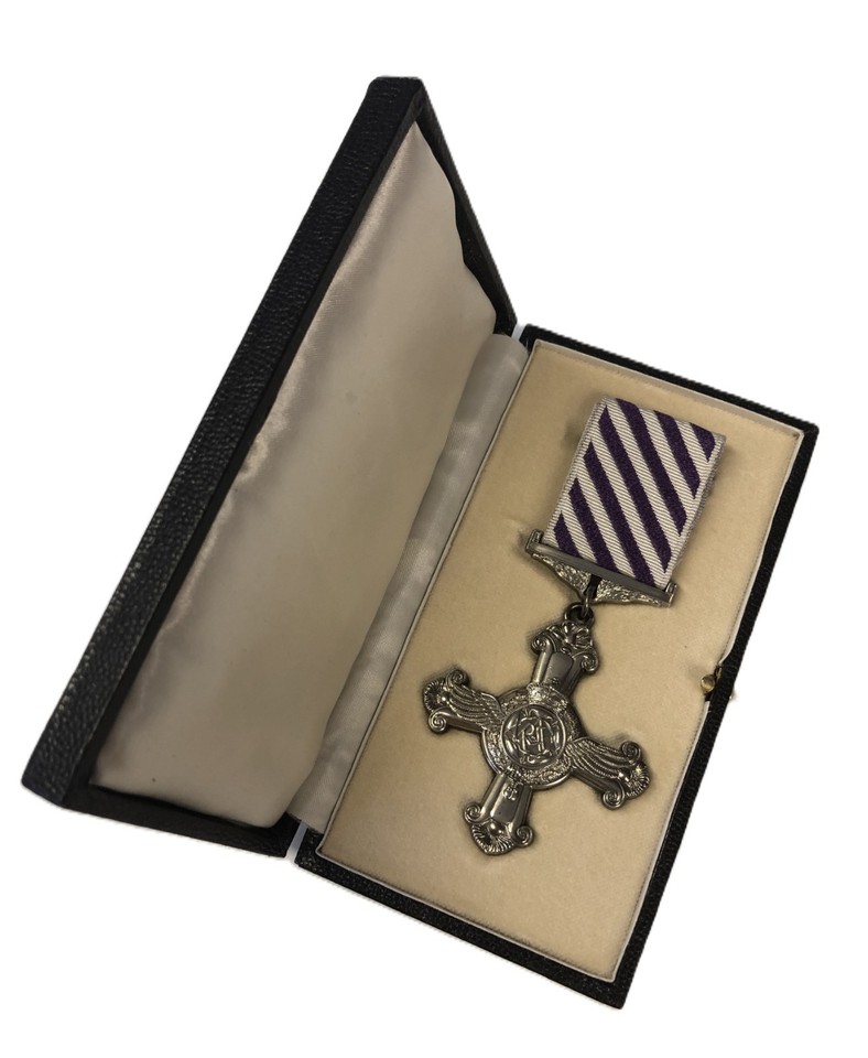 BRITISH WWII DISTINGUISHED FLYING CROSS RAF award medal with ...