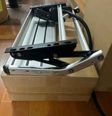 CARAVAN RV STEP ELECTRIC 12V ALUMINUIM ELECTRIC SINGLE STEP SILVE WITH ...