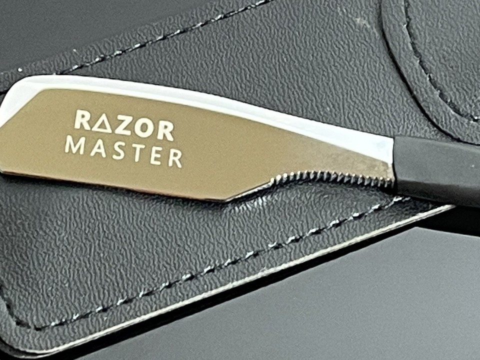 Razor Master Straight Kamisori Similar to Feather artist club single ...