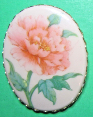 VINTAGE HALLMARK 2" OVAL PINK FLORAL PEONY FLOWER CAMEO PENDANT BROOCH ...