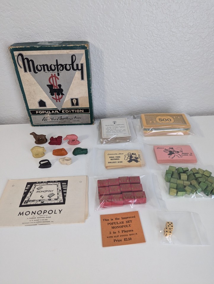 Vintage 1930s MONOPOLY Game - 8 RARE Composite Tokens, Wood Hotels ...