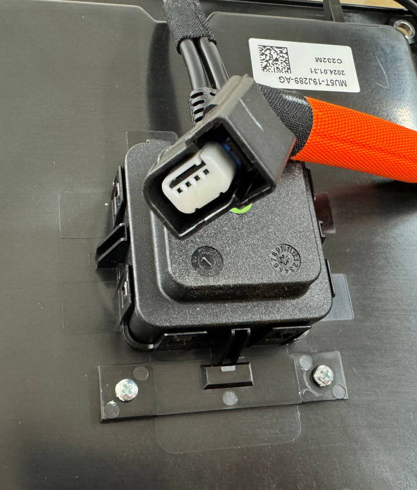 2021-2024 Ford F-150 Truck Bed Rear 12V AC Plug Outlet Socket Door ...