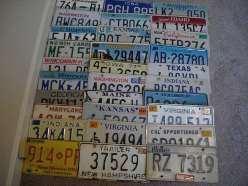 LICENSE PLATES lot oF 30 .... bulk ... BUY ALL STATES HERE FAST ...