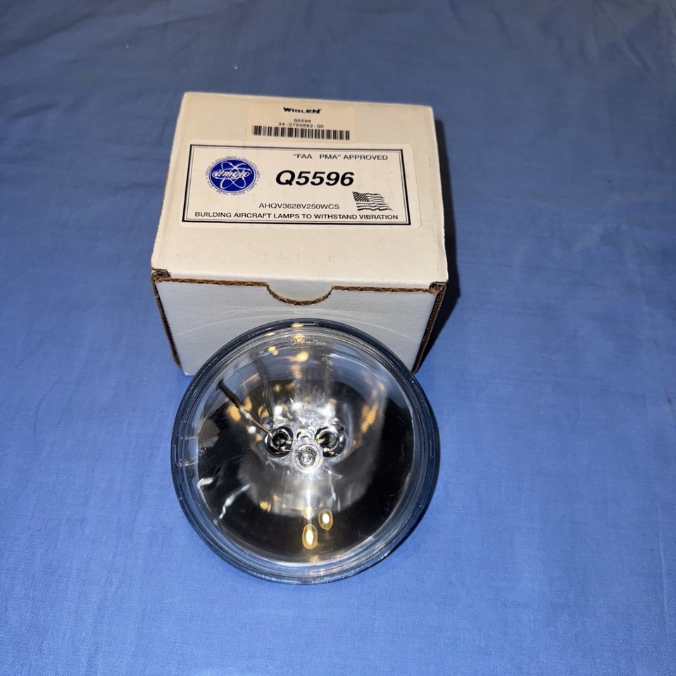 Q5596 Whelen 34-0750692-00 Quartz Halogen Aircraft Lamp Q-5596 New | eBay