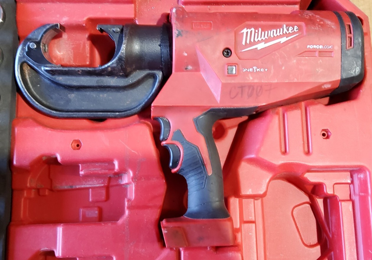MILWAUKEE 2779-22 M18™ FORCELOGIC™ 750 MCM CRIMPER W/DIES (NO BATTERIES ...