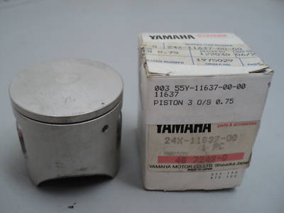 1985 YAMAHA YZ125 YZ 125 3RD OVERSIZED 0.75 PISTON NOS OEM P/N 55Y ...