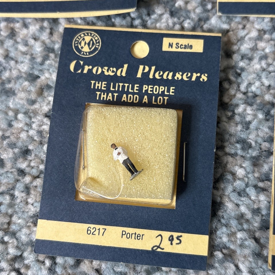 NIP Vintage Crowd Pleasers HO Scale Figure Lot Fireman, Track Worker ...