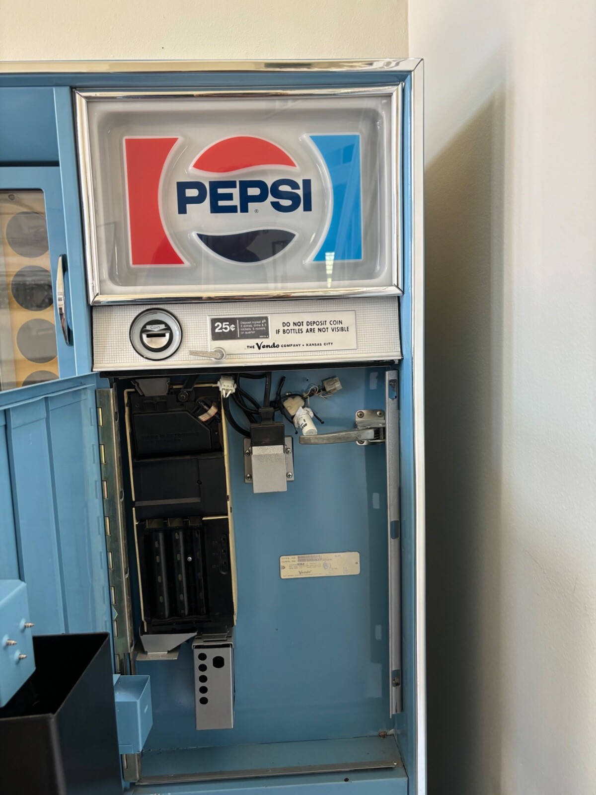 Vintage 60s Pepsi Machine-Excellent Interior & Exterior Condition | eBay