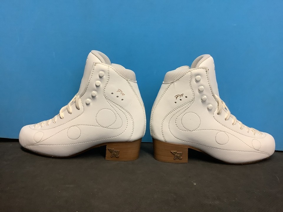 Risport Royal Pro Boots only NEW size 24.0 B ( additional sizes ...