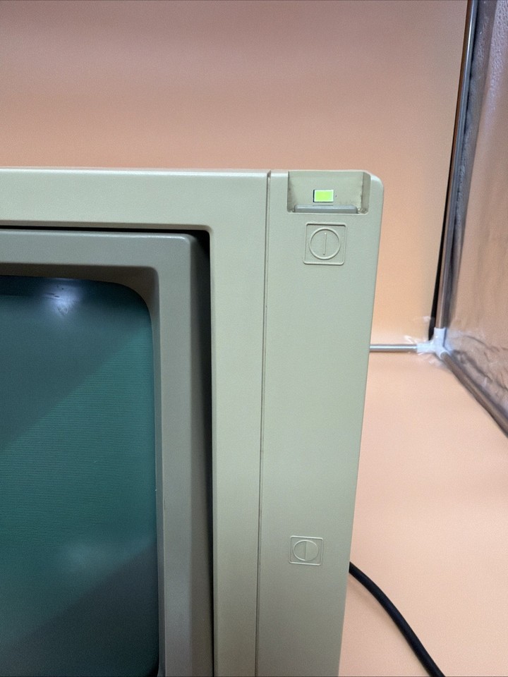 Apple A2M2010 Monochrome Green Monitor Vintage | eBay