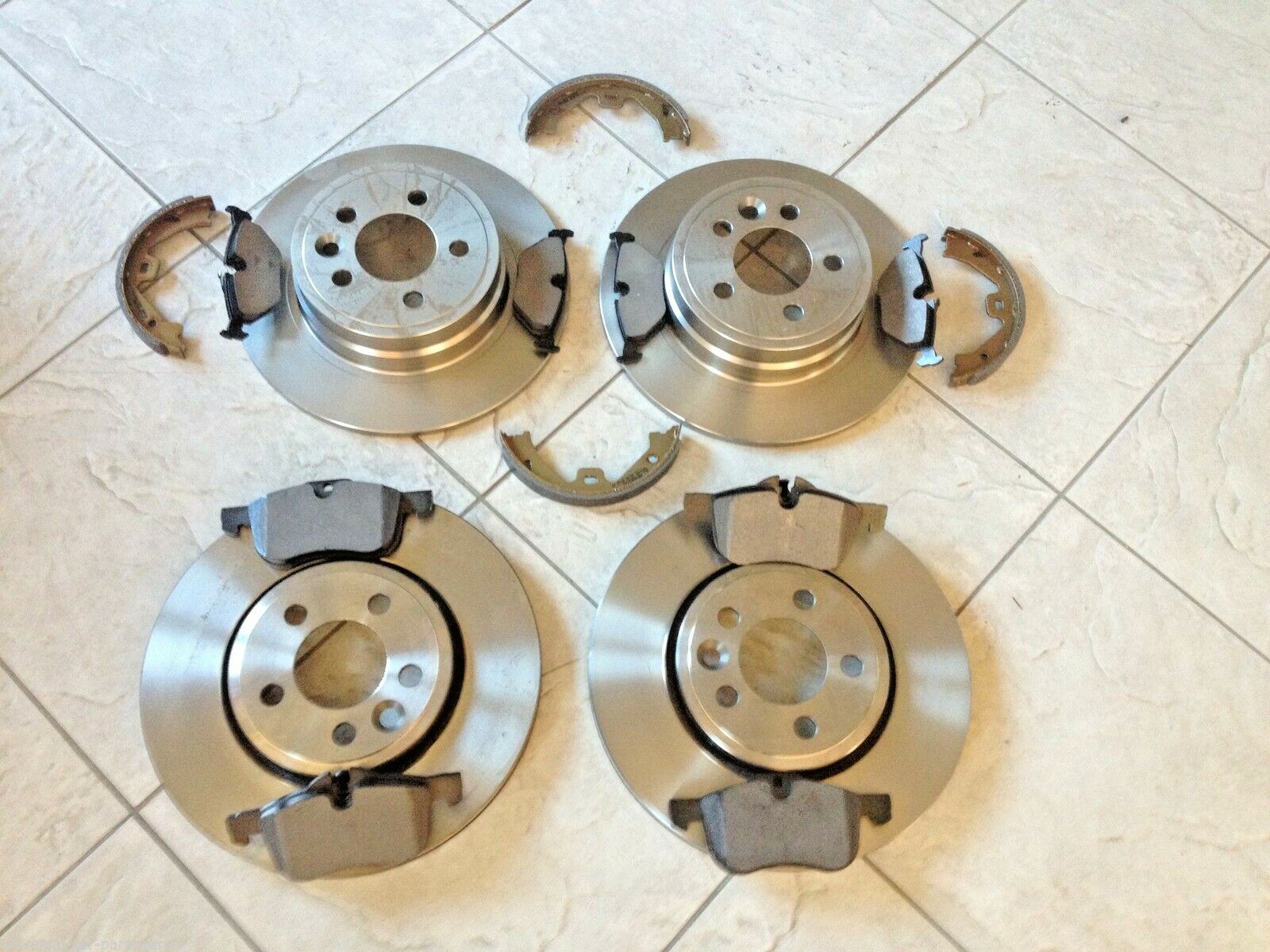 ROVER 75 MG Z T 99-- FRONT AND REAR BRAKE DISCS BRAKE PADS & HAND BRAKE ...