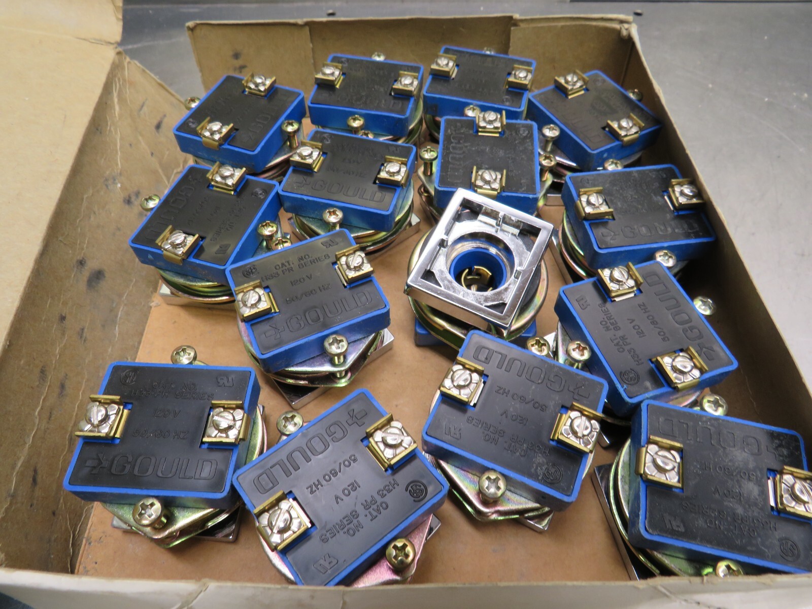 Gould H33PR2 Rectangular Pilot Light Low Voltage Up To 120VAC Lot of 15 ...