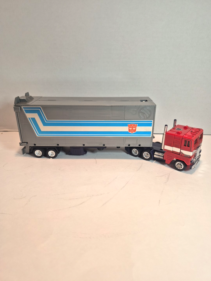 1984 vintage GIG Italy TRANSFORMERS Generation One OPTIMUS PRIME ...
