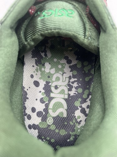 ASICS Gel Saga Christmas Tree 2018 Size 11 Authentic Trainer Low Runner ...